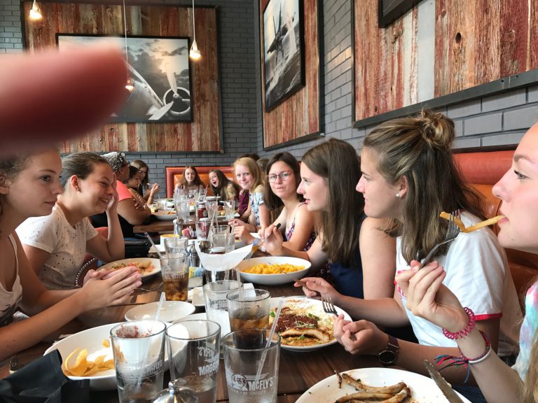 2017 Zusammen sein – Essen gehen – Deutsch-Amerikanische Gesellschaft